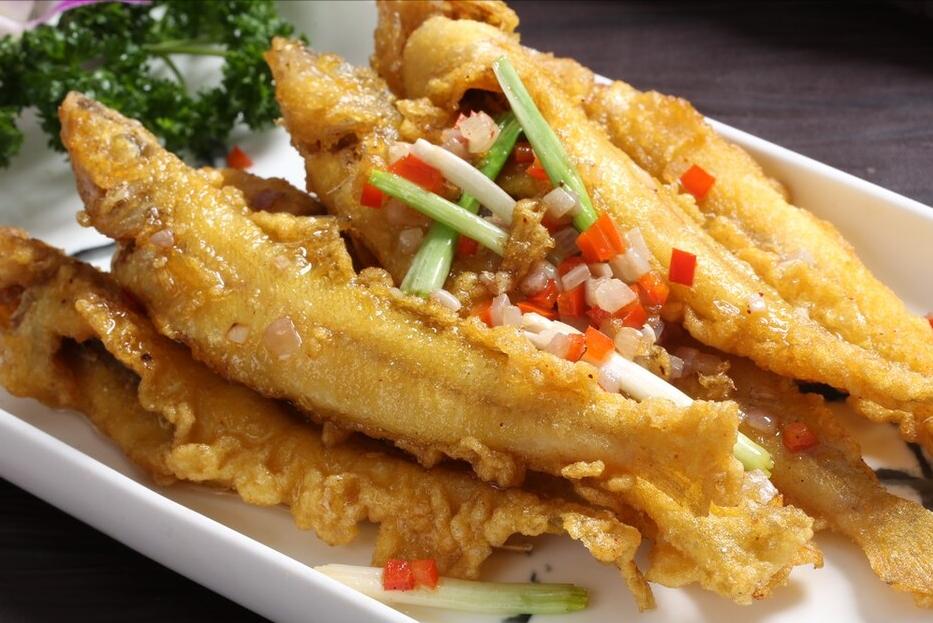 Fried small yellow croaker, the flour and starch are not right, the ...
