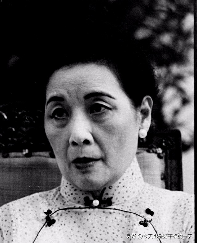 Kong Lingwei died in Taiwan in 1994, Soong Meiling went to the funeral ...