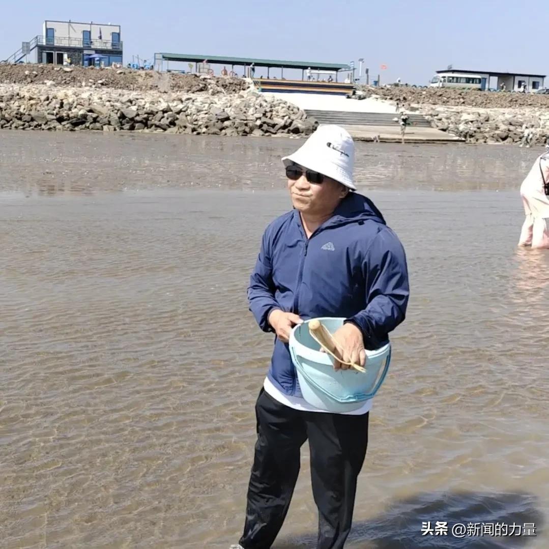 "Grandma Liu from the Vegetable Township" came to Weifang Longwei to ...