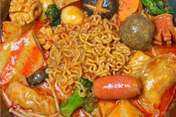 You must have never eaten these hidden ways of eating hot pot bottom ...