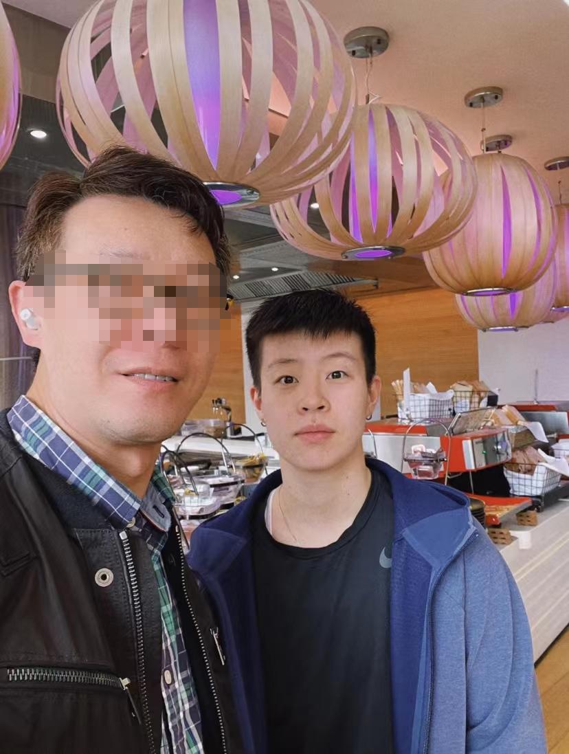 Yao Ming appeared in the Australian hotel!Refusing to sign is accused of bad temper, 2 meters 26 ...