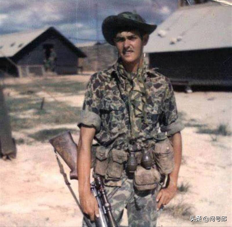 Legendary American sniper Chuck Mahoney kills 16 people in 30 seconds ...