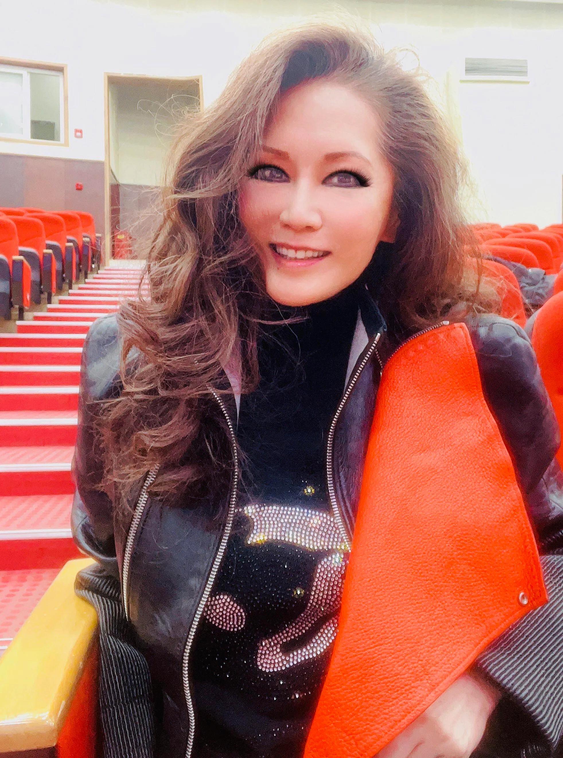 Famous travel singer Ye Lu and the reconstruction of "soul" - iNEWS