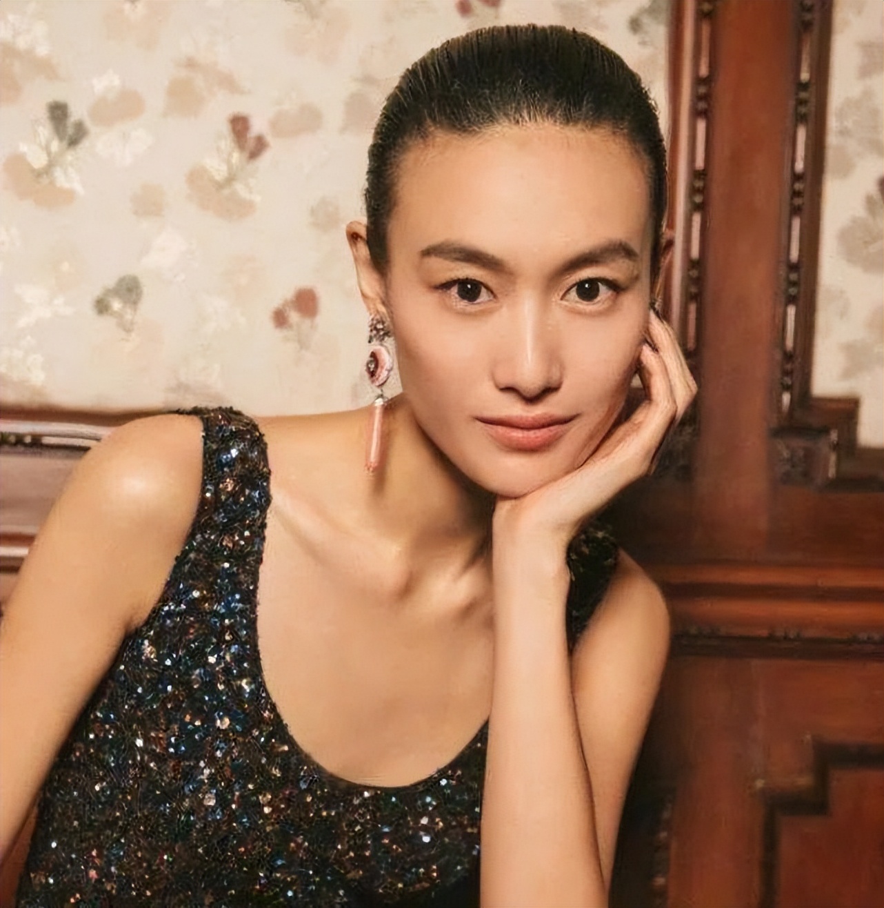 38-year-old Dong Jie and 41-year-old Yuan Quan are on the same stage, obviously only 3 years ...