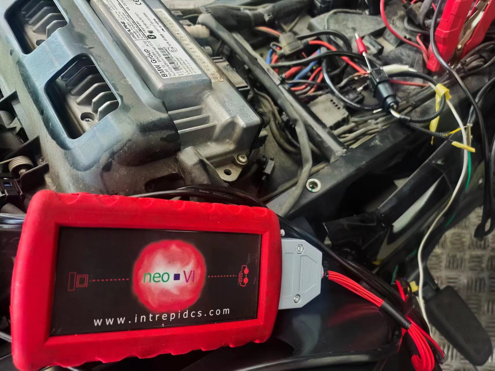 Wei Xiaoli's new force Internet car manufacturing in CAN FD hardware main frame and after ...