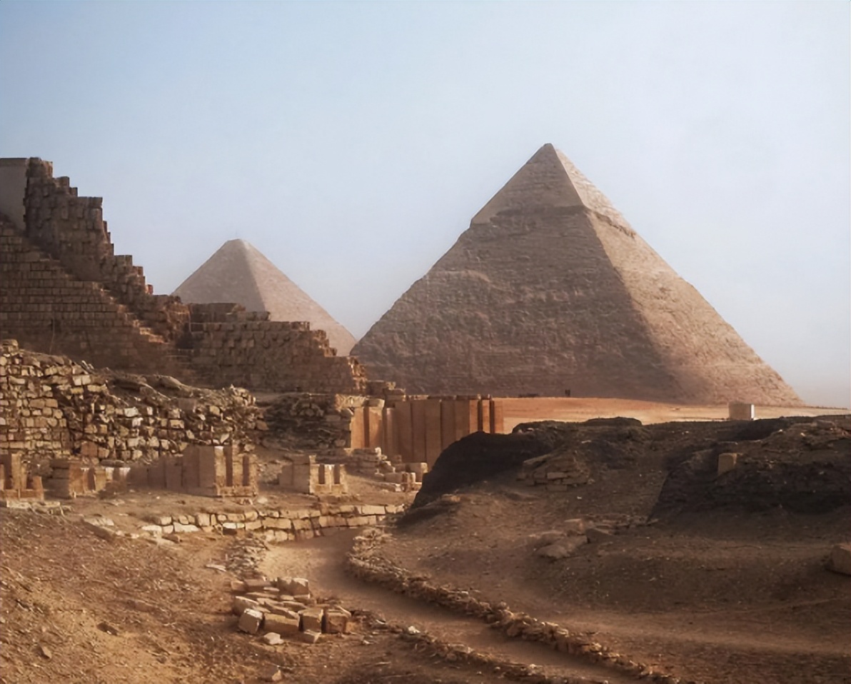 How did the ancient Egyptians build the pyramids that integrate ...