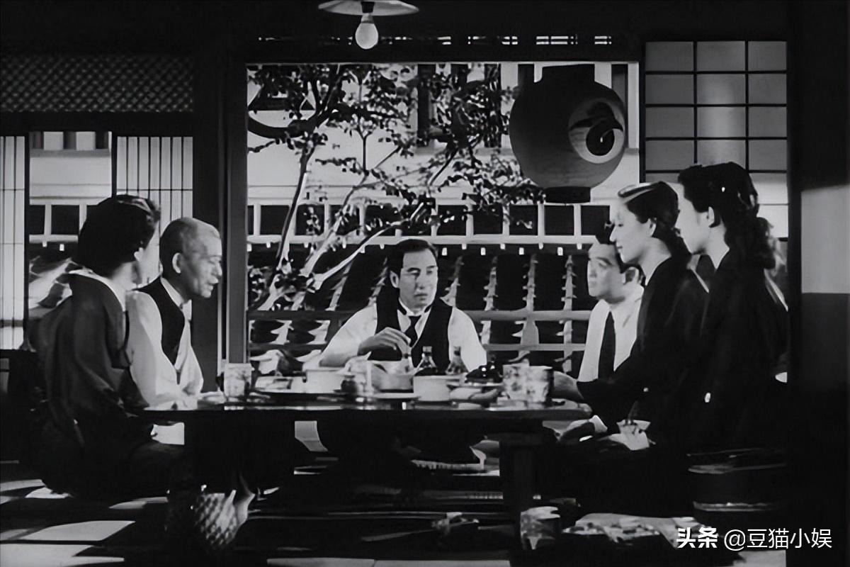 A "Story" series of cultural films, creating a film atmosphere through ...