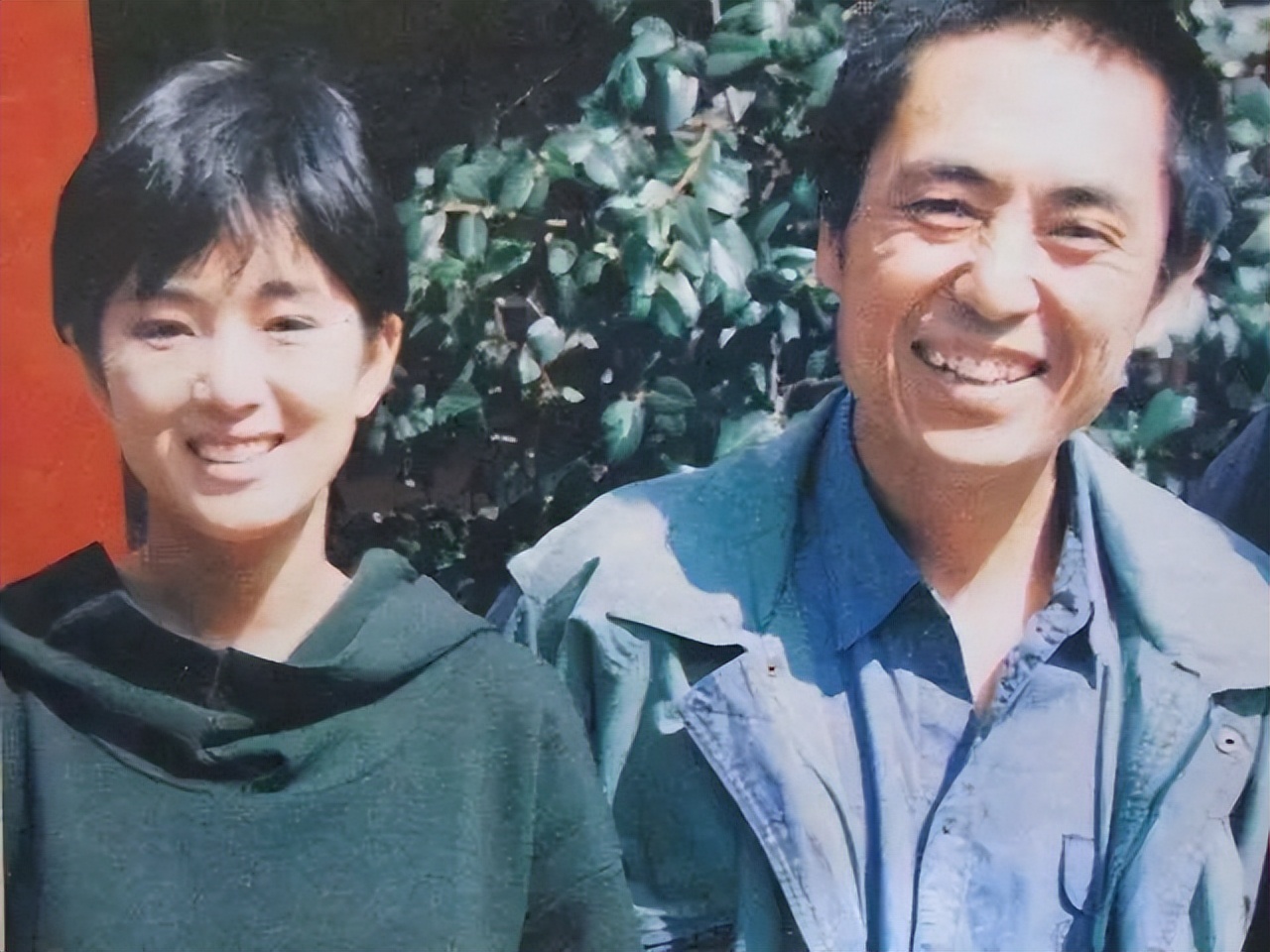 56-year-old Gong Li looked at the show with blurry eyes, 74-year-old ...