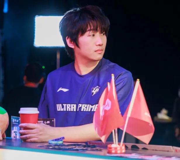 "Ning's post-match regret picture" became popular, posting a farewell to the S13 season, FMVP ...