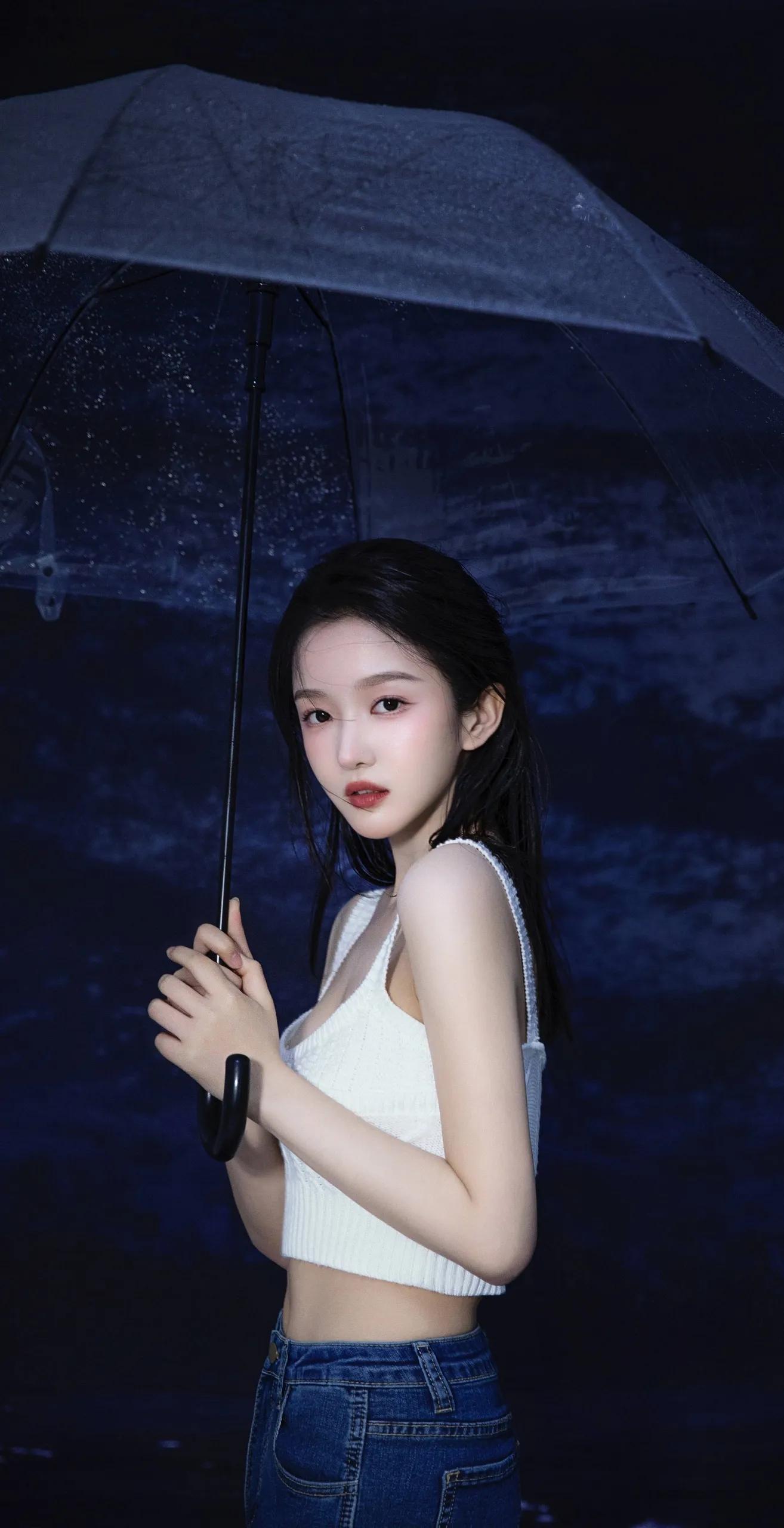 Temperament actress Cao Wanjin - iNEWS