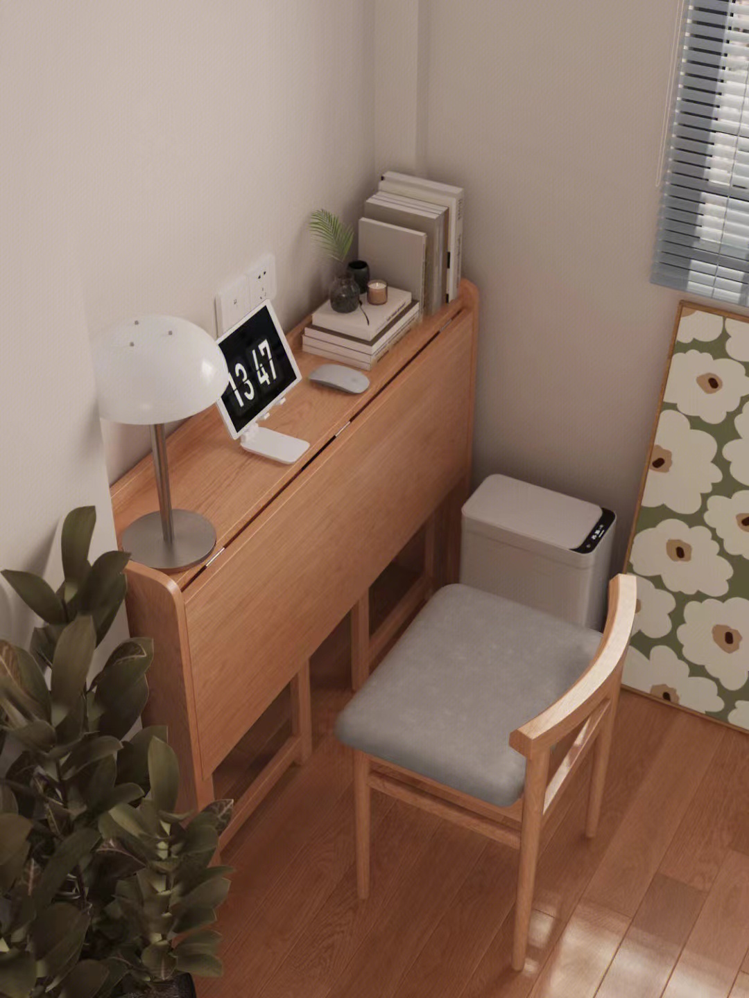 The best choice for small desks - iNEWS