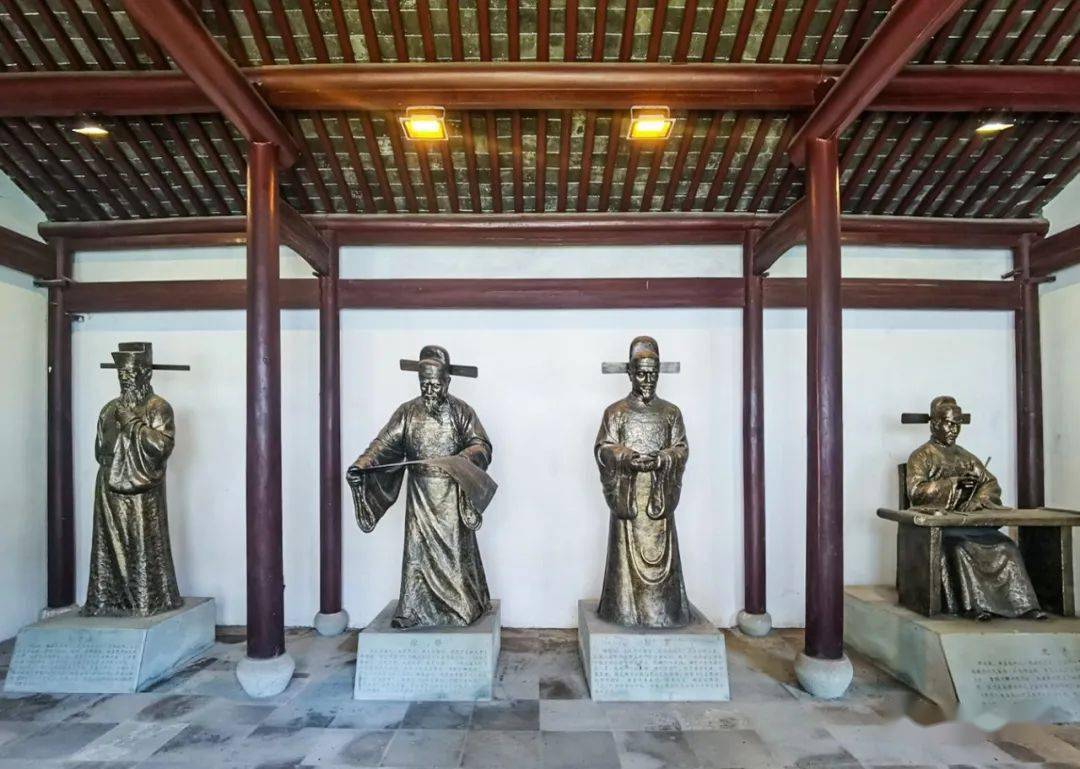 The Sheng Temple belongs to the official worship, and it is also a ...