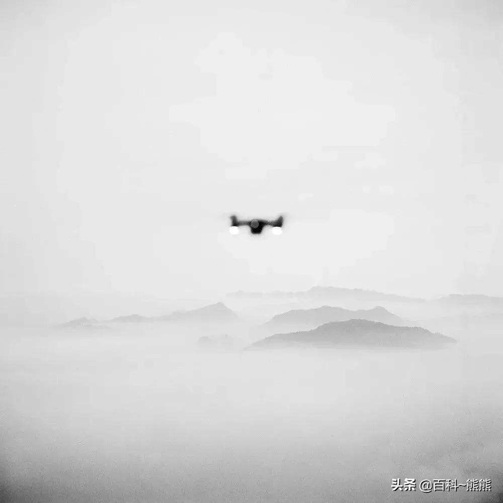 Photographer Yan Ming used 108 black and white photos to capture a ...