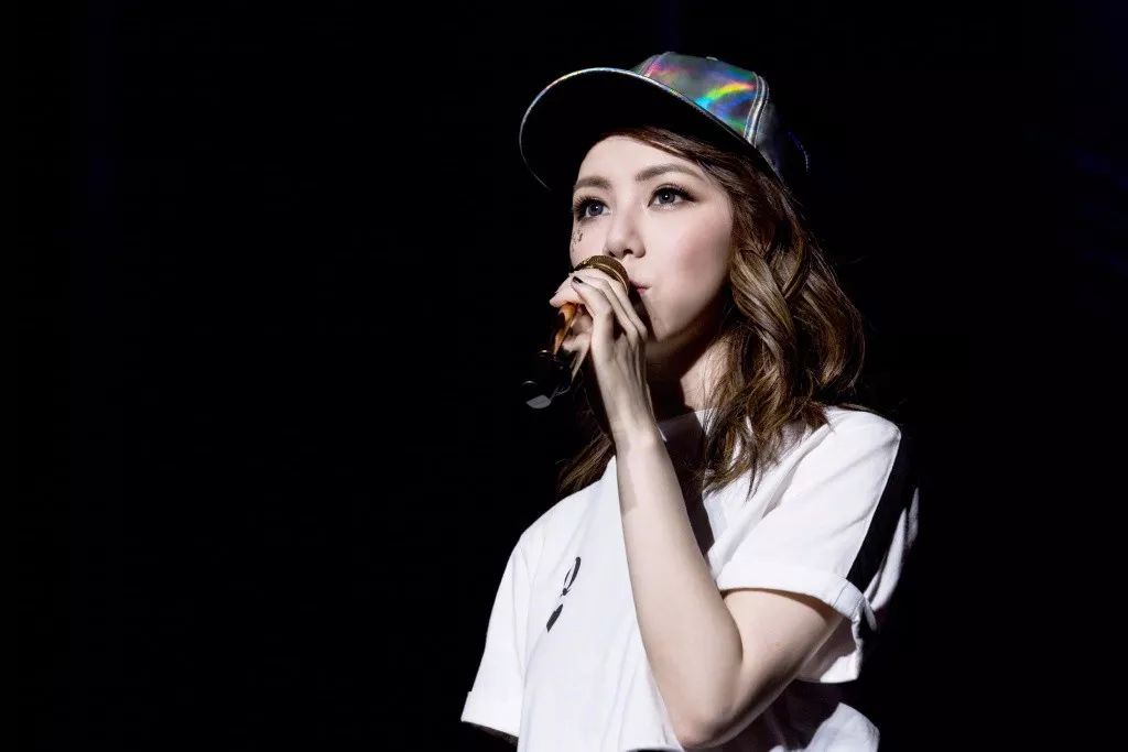 "Chang Driving Singer Special" "Iron Lung Princess" Deng Ziqi, the ...