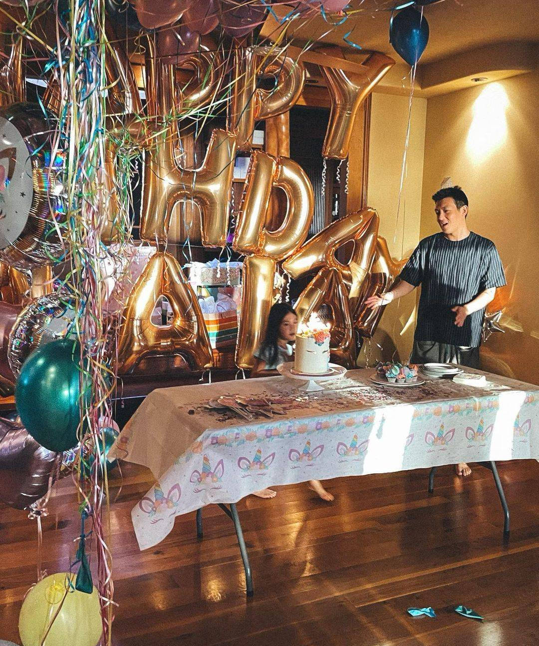 Edison Chen celebrates his daughter's birthday, two children join ...