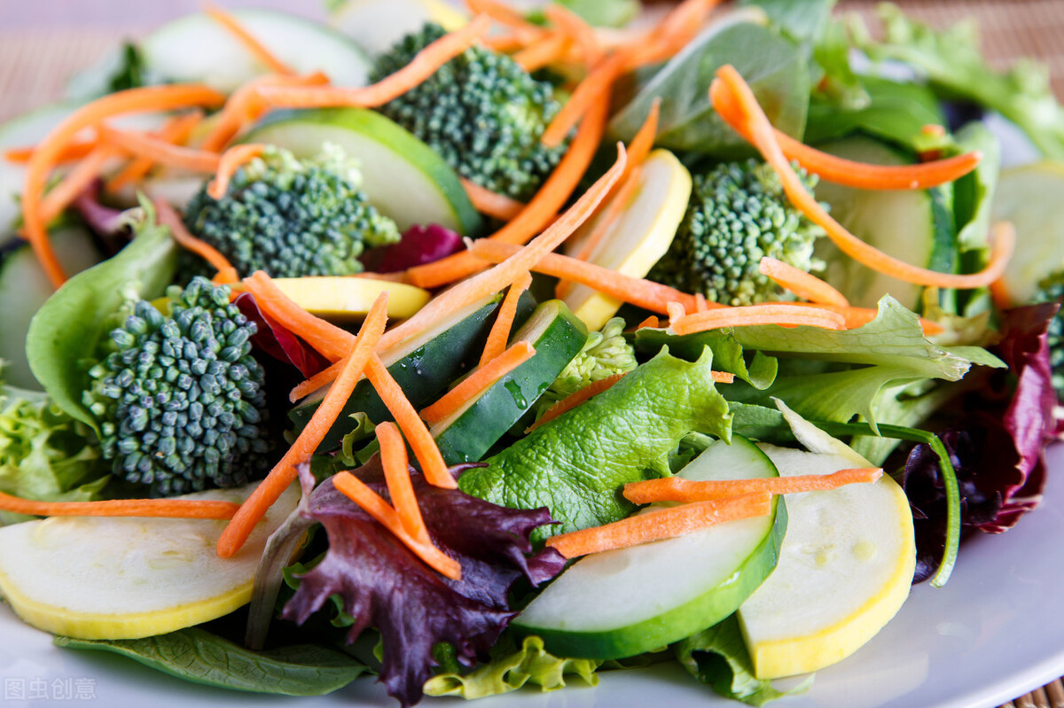 What foods do men eat to fight aging and keep their youthful appearance ...