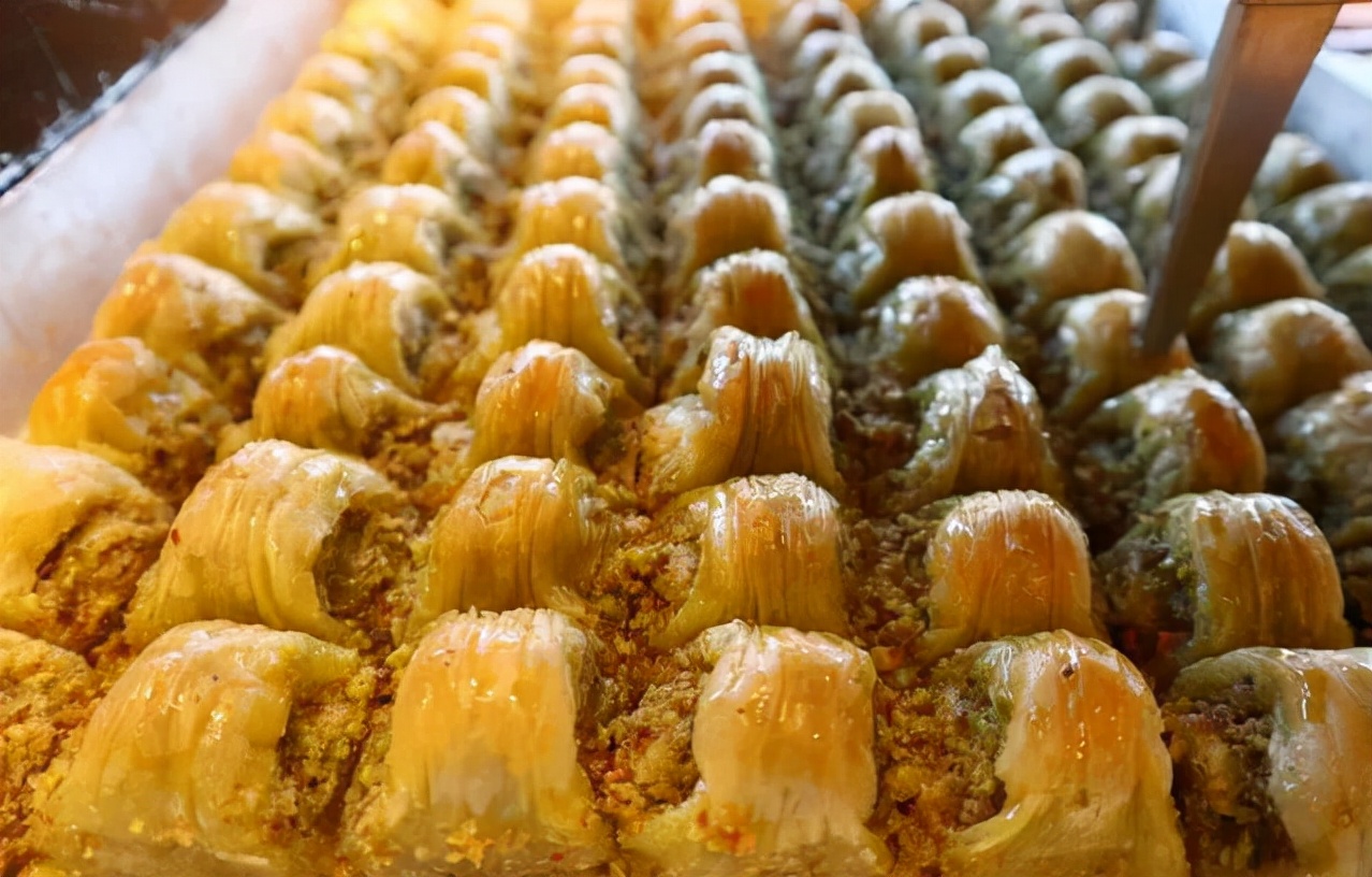 Open store-level recipe Xinjiang rose Baklava crispy sweet and durable ...