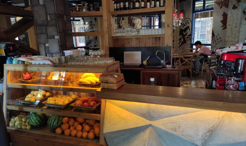 The 15-acre homestay manor has only 7 rooms, attracting 120,000 ...