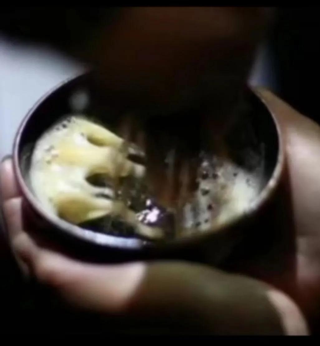 Murong Yan has three things to order when ordering tea: the sound of ...