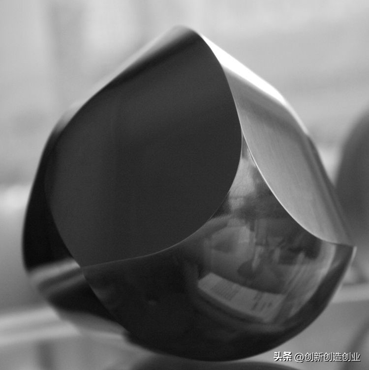 Scientific ornament: Gomboc tumbler turtle shell ball - iNEWS