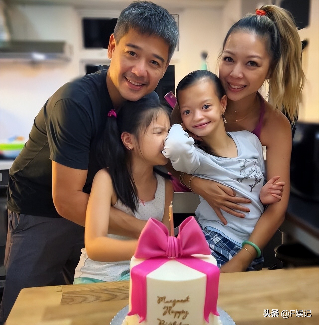 Zhong Liqi's little daughter's birthday party, Zhou Jiawei, Tang ...
