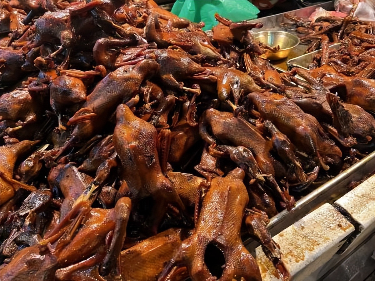 Who can escape the charm of sesame oil duck? - iNEWS
