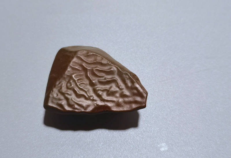 He Erdong: Appreciating strange stones is a stone madness - iNEWS