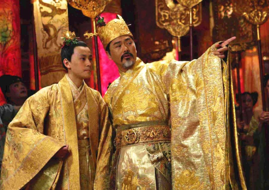 Zhu Wen, a hero who has ruled the world for more than thirty years, was ...