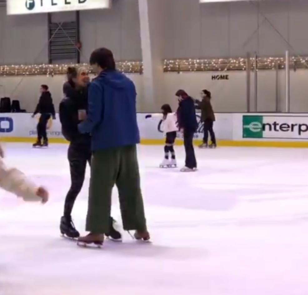 Gu Ailing is in love!Kissing with rich second-generation boyfriend on ...