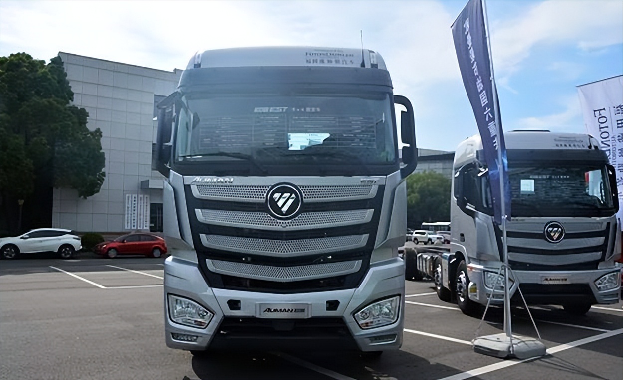 High-efficiency fuel-saving and profitable Auman automatic trucks add ...