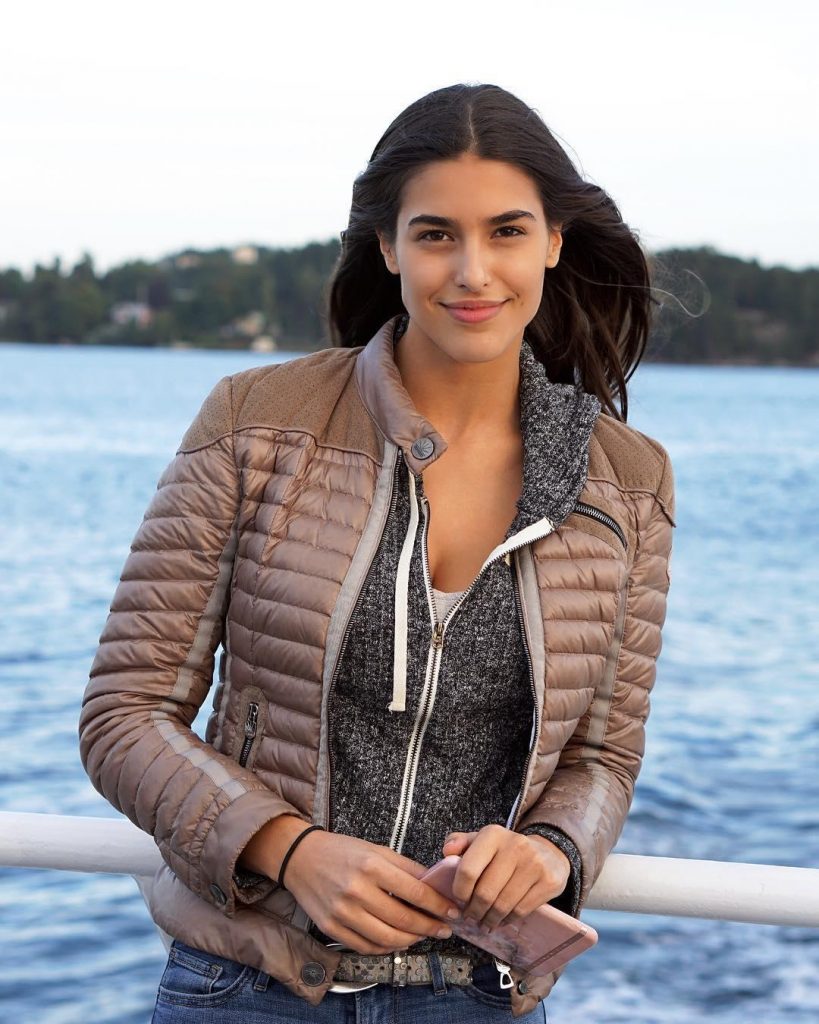 Model Julia Rath - iNEWS