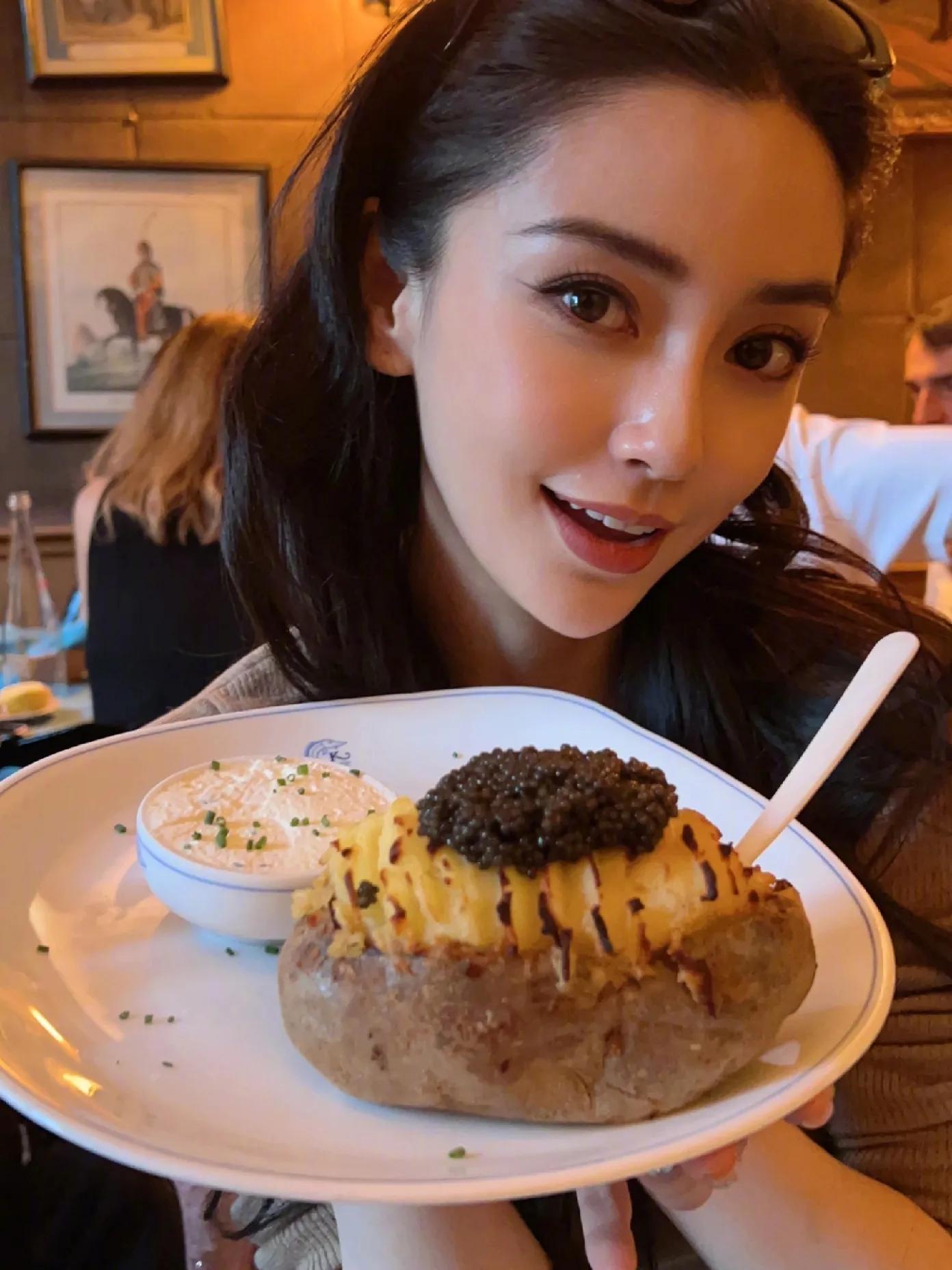 Angelababy's leopard-print waistless vest reveals the secret of 34-year ...