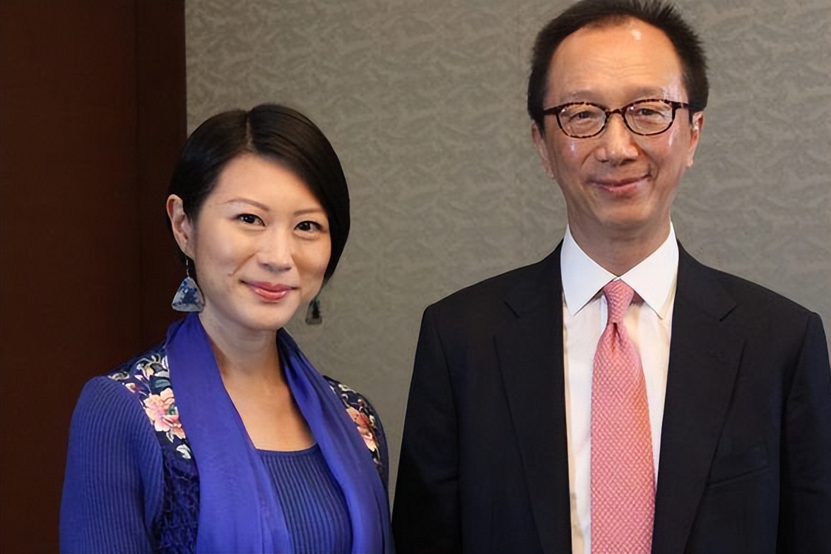 Hong Kong's "God of Wealth" married Fu Mingxia, who was 26 years ...