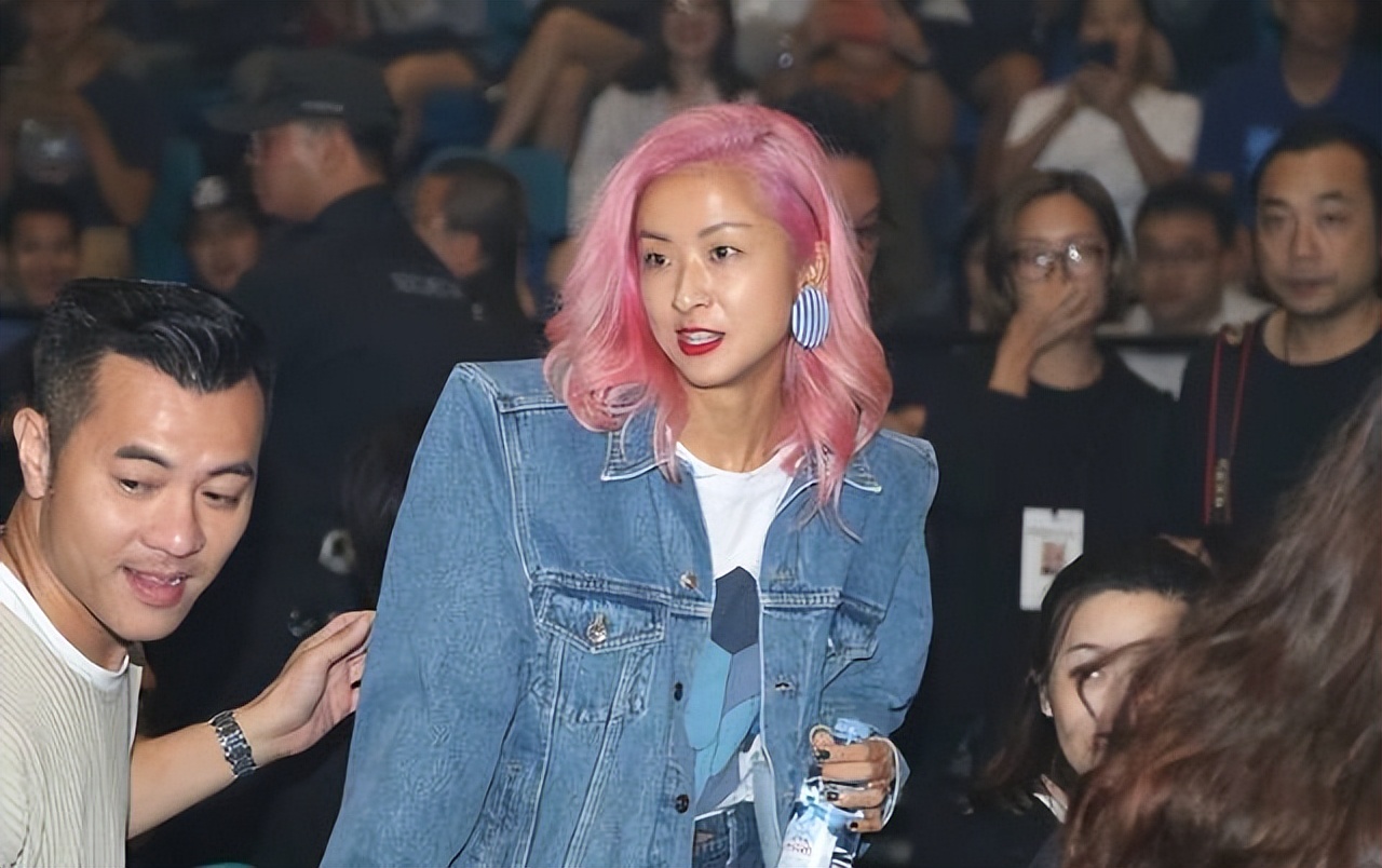 Eason Chan's wife's health condition is worrying, and the oxygen ...