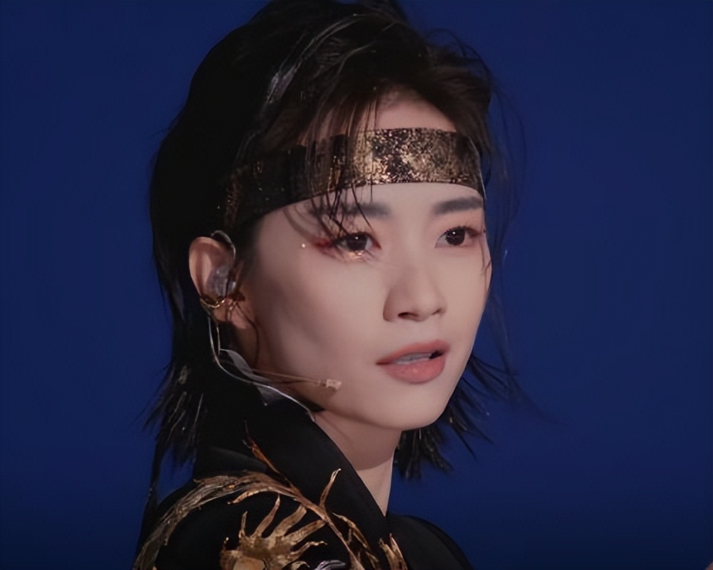 Liu Yase posted a post late at night, replying to imitate Li Sidani's ...