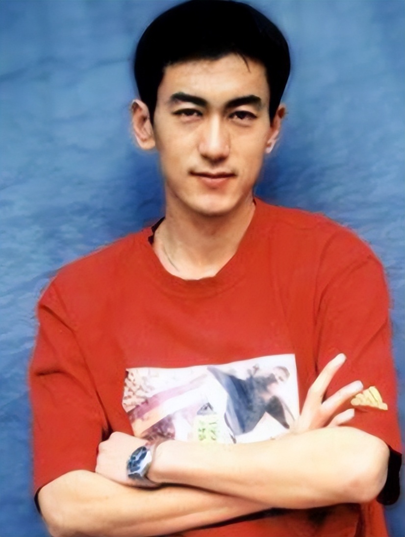 Lu Jian: 32 years old married CCTV host 6 years younger, "separated ...