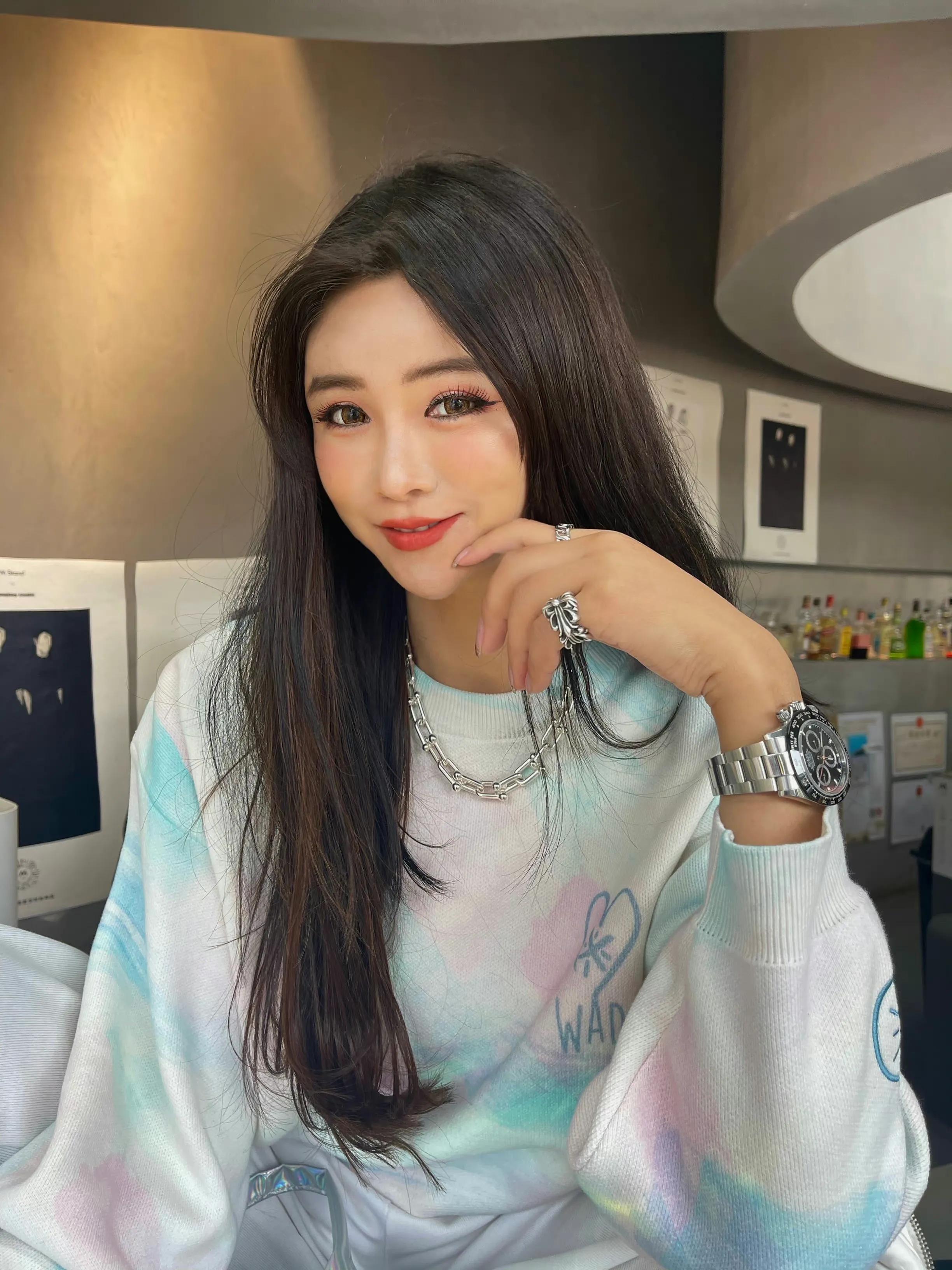 Tencent ESPN host-Zhou Lingan - iNEWS