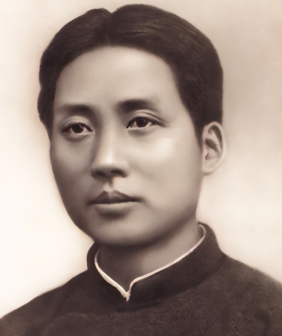 In 1977, when Li Min returned to Shaoshan and saw her uncle, she burst ...