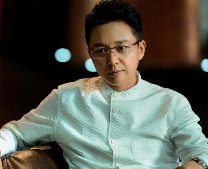 This time, is it the turn of 53-year-old Liu Yijun to "roll over"? - iNEWS