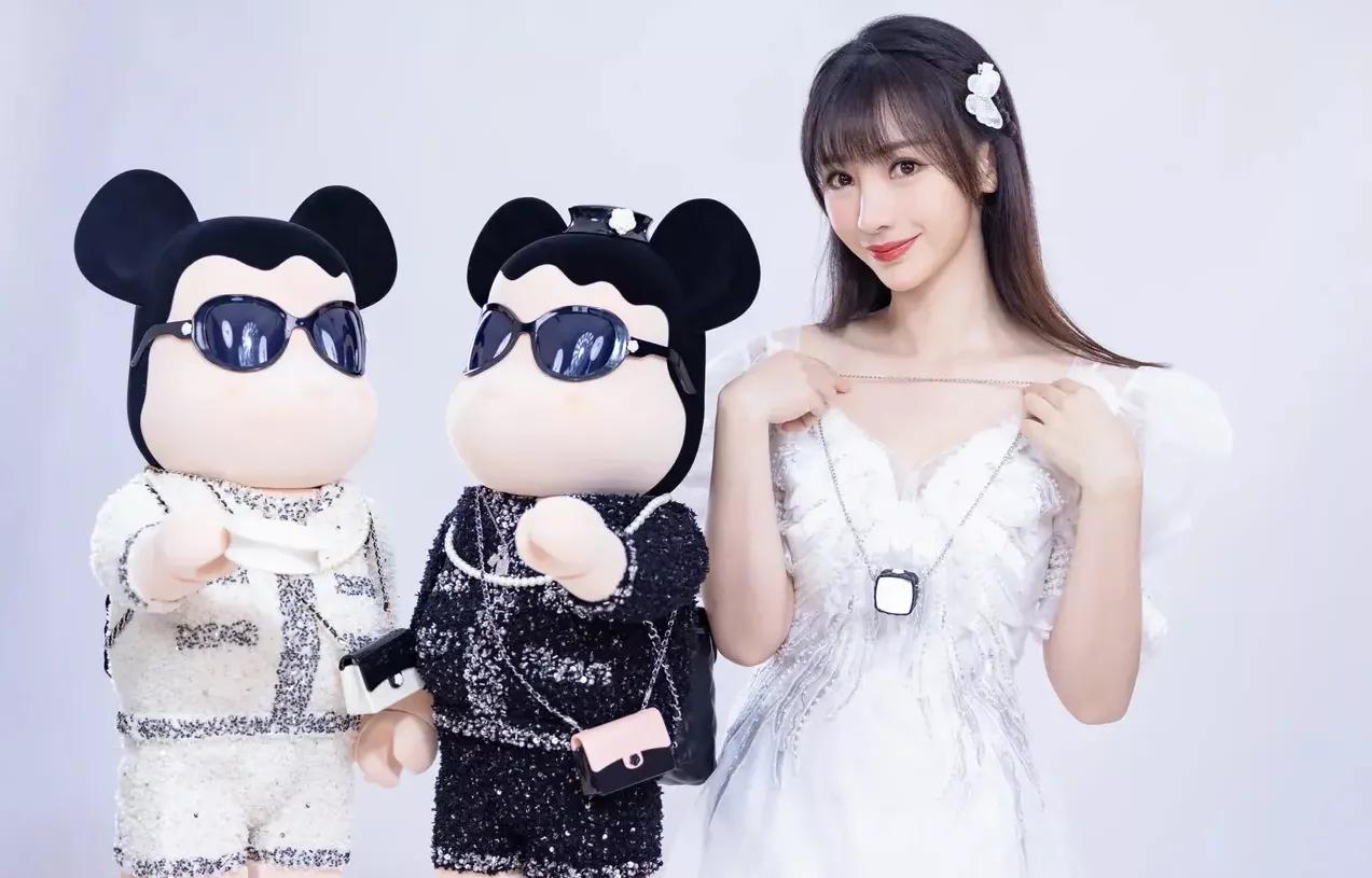 Liu Yan, who has been scolded for "borrowing his chest" for 14 years ...