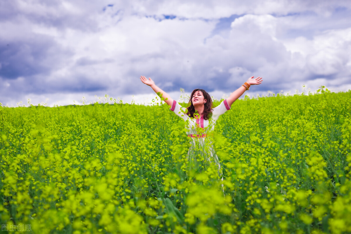Selected Poems of Li Jiwei - iNEWS