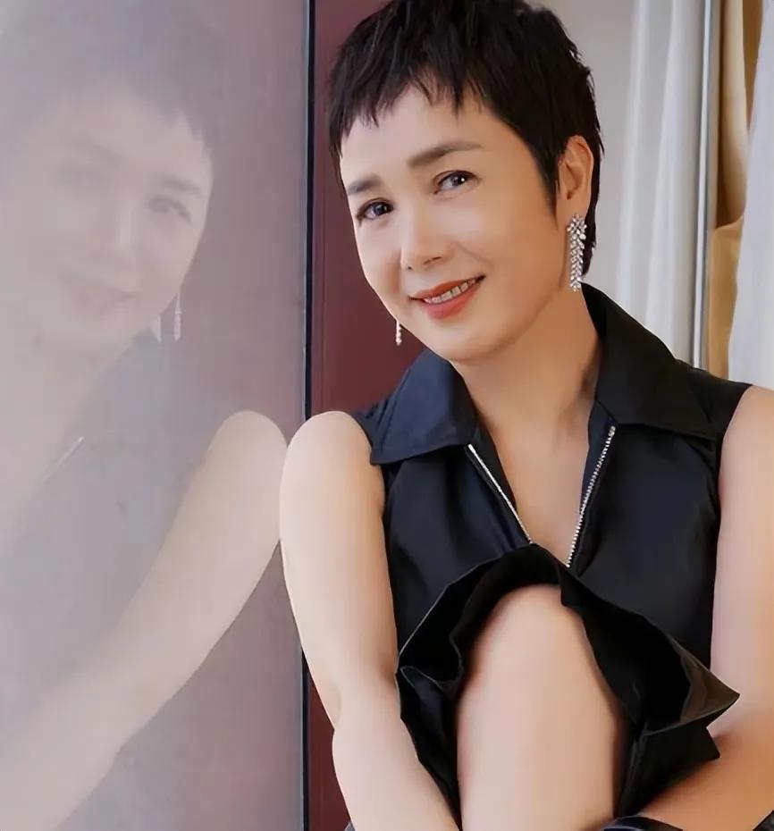 The audience has run out of tolerance for Jiang Wenli, and she "rolled over" again at the age of ...