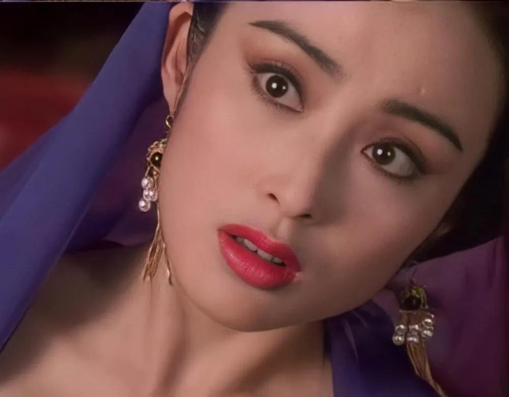 54-year-old "No. 1 Beauty on Screen" Zhang Min officially returns with ...