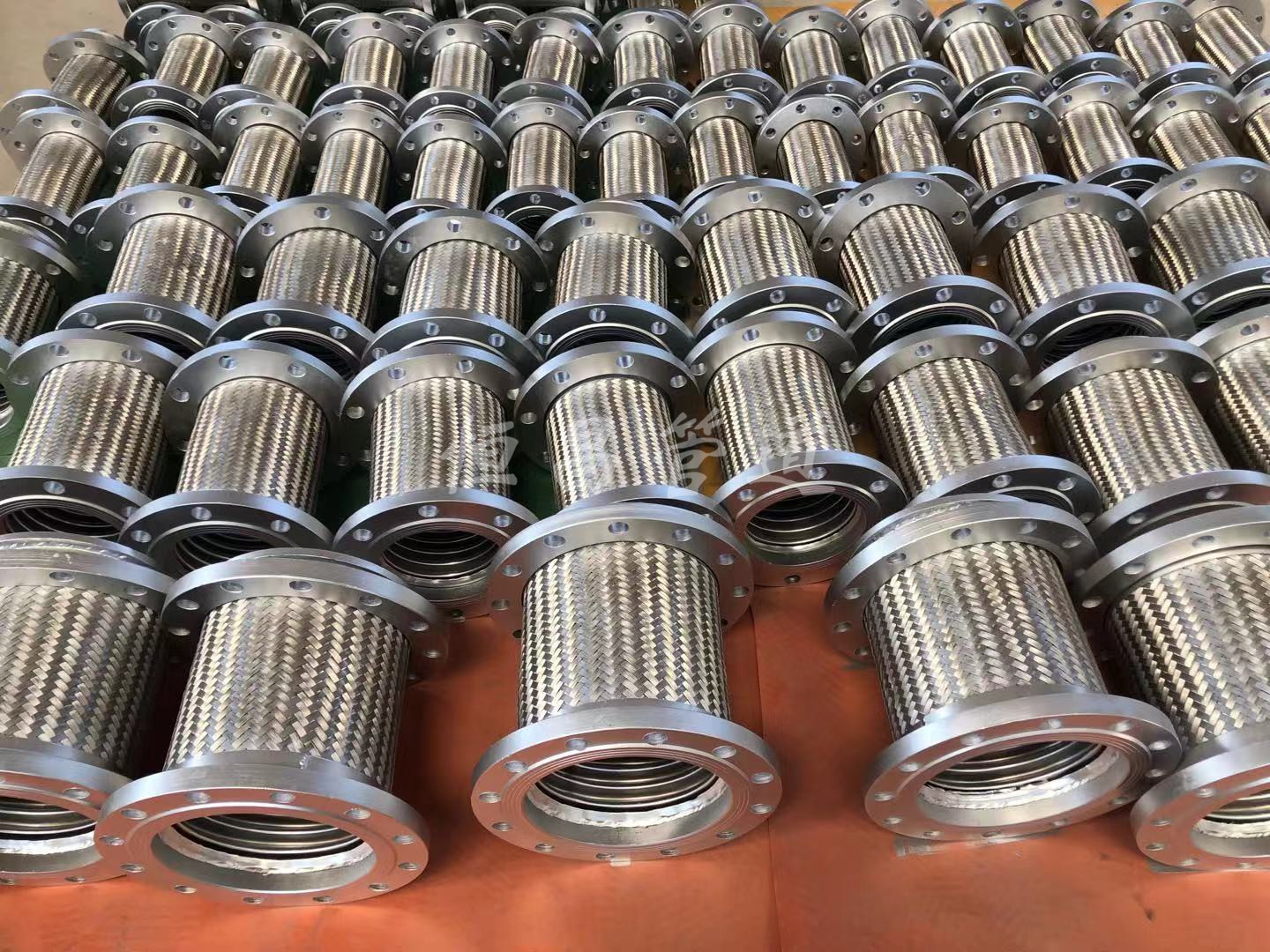 Can the bellows be made of stainless steel? - iNEWS