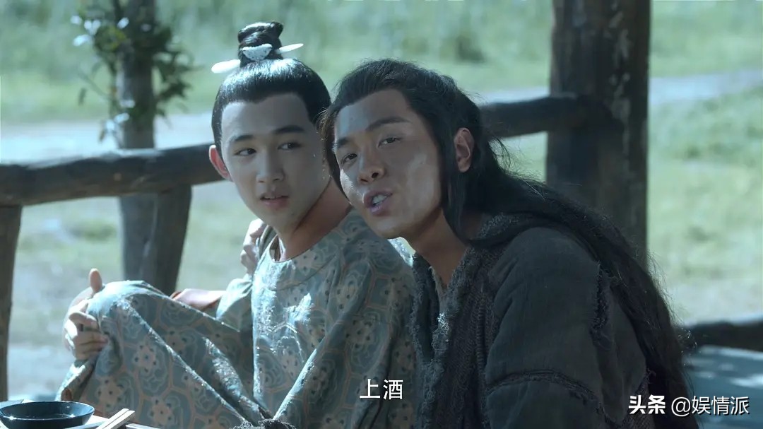 "Fighting Knives in the Snow" has more than 600 million broadcasts, and ...