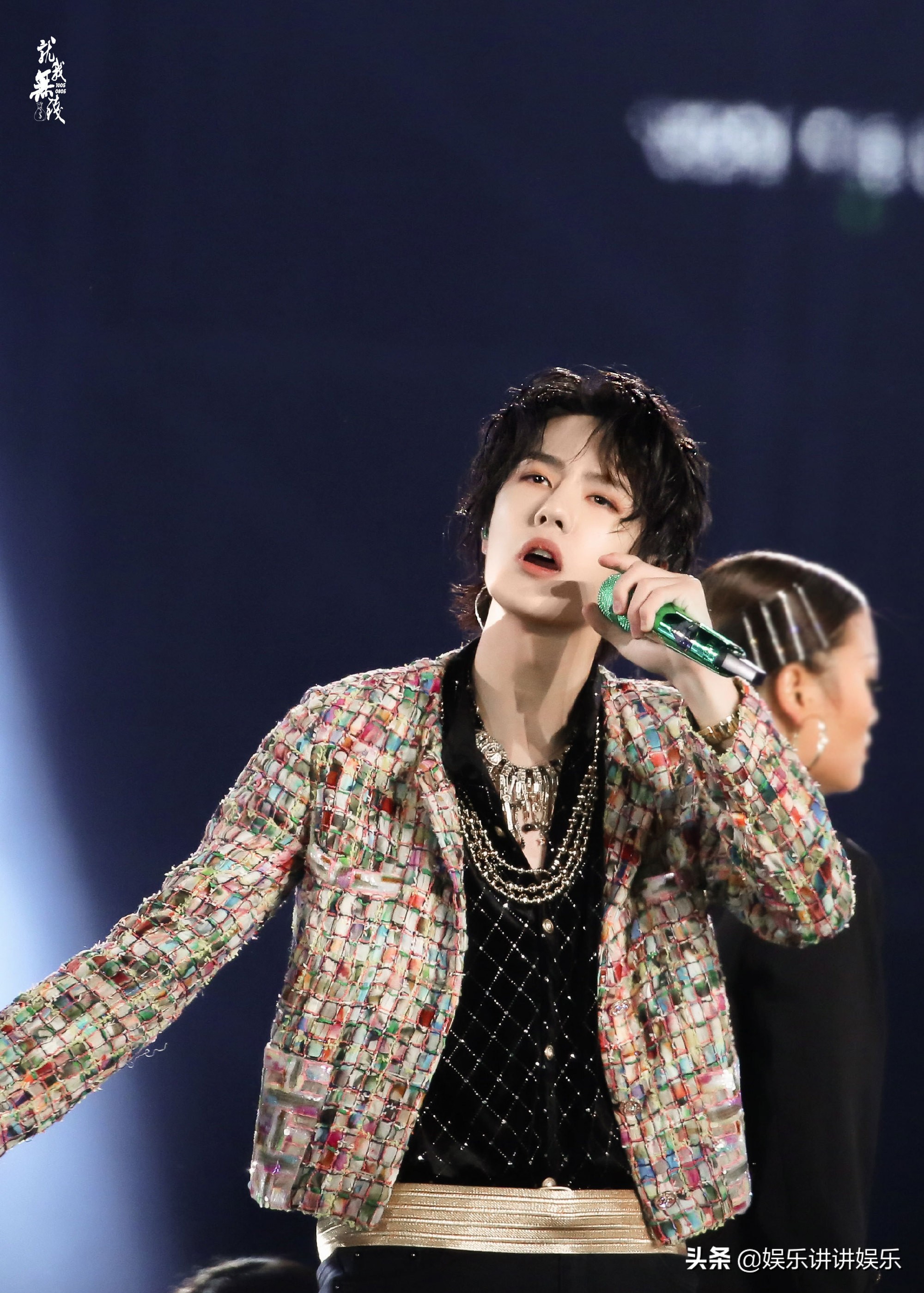 How happy is it to be a fan of Wang Yibo?When you learn to sing, he ...