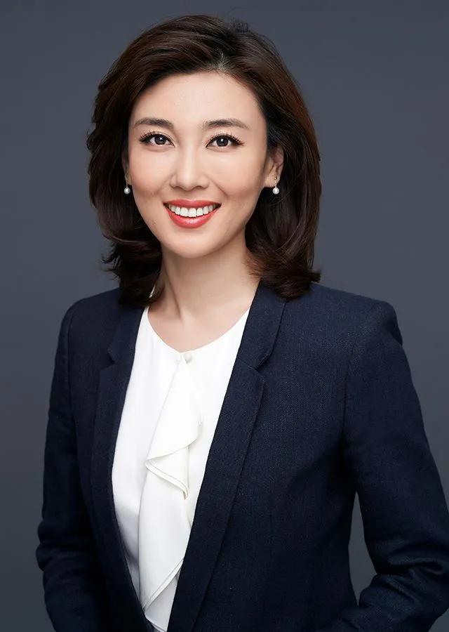 CCTV beauty anchor Li Hong - iNEWS