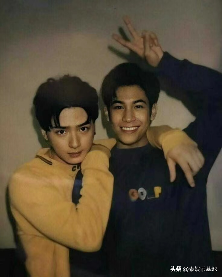 SK officially unbundled, I wish you two continue to walk the flower ...