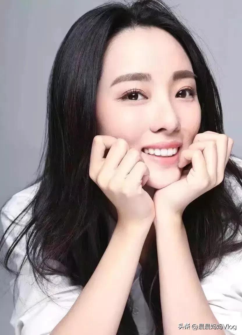 Share pictures - temperament goddess Li Sisi - iMedia