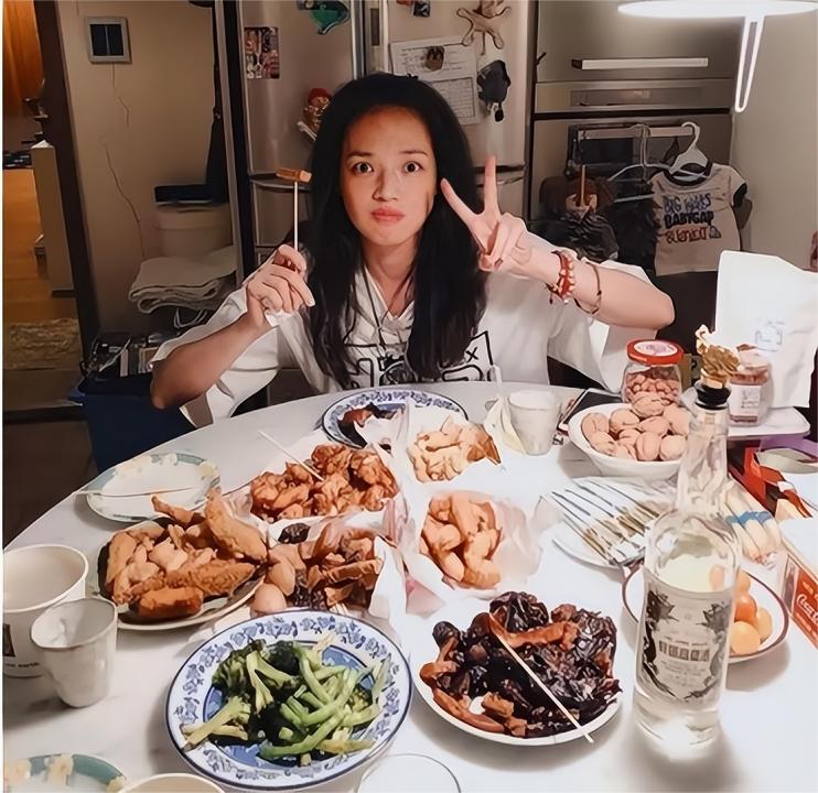 Hsu Chi and those "excellent people in Hong Kong", after many years ...